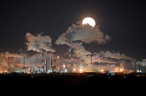Seven injured in fire at Russia's Omsk oil refinery, production ...
