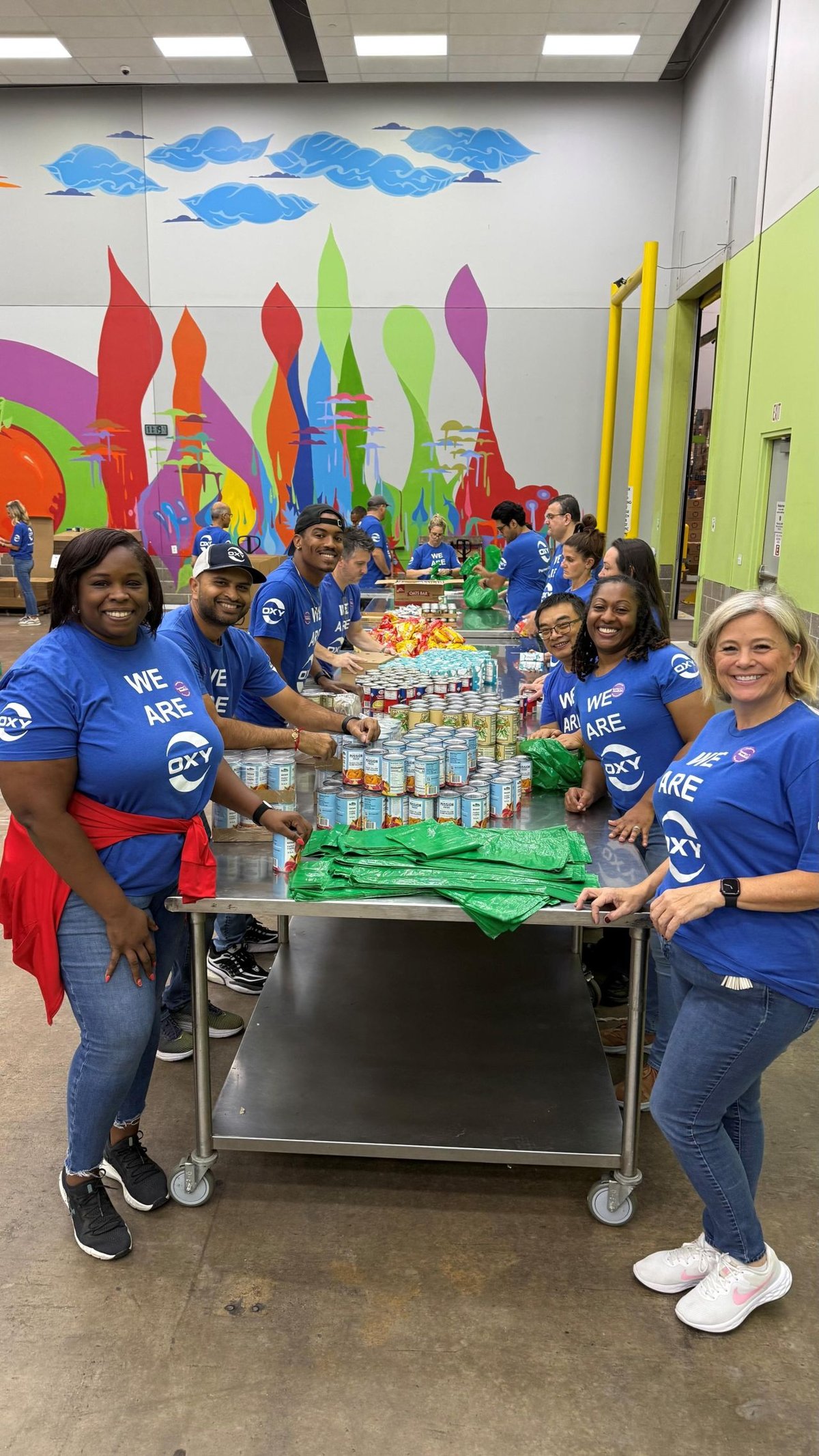 Oxy employees support Hunger Action Month with meal donations - BIC ...